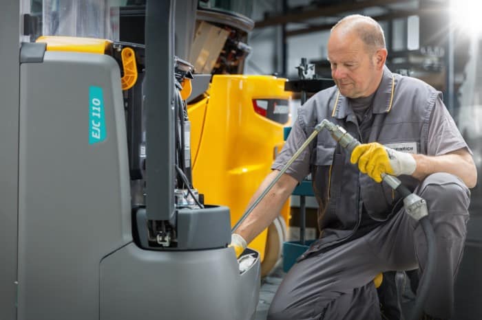 Gabelstapler sicher fahren | Jungheinrich PROFISHOP